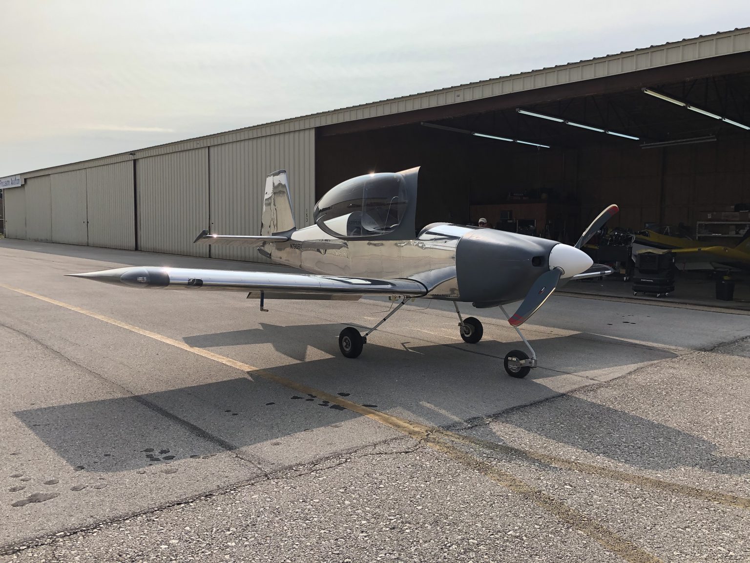 Walter Tondu's New RV-8A - Van's Aircraft Total Performance RV Kit Planes