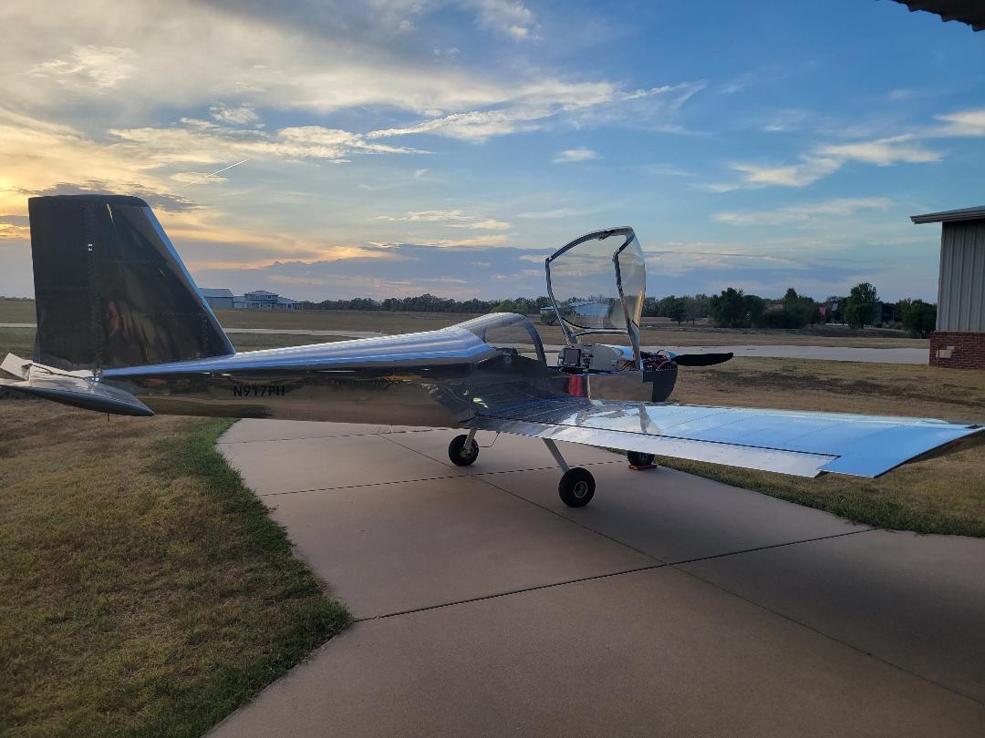 Mike Buettgenbach's RV-12 - Van's Aircraft Total Performance RV Kit Planes